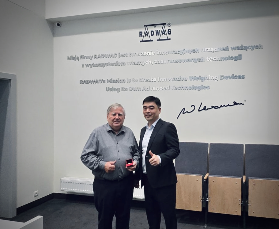 Visit of the Chinese Office Marking the 40th Anniversary of RADWAG